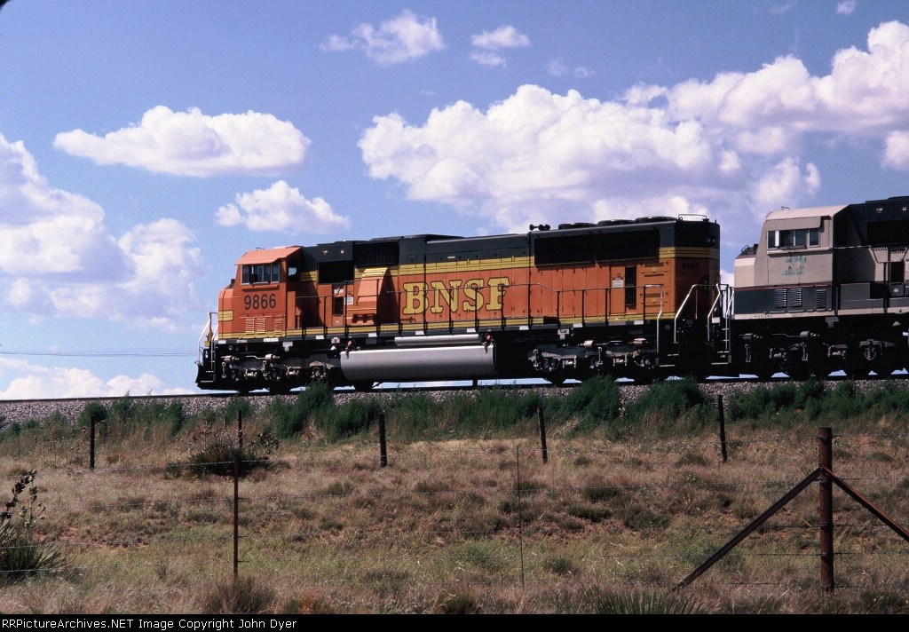 BNSF 9866